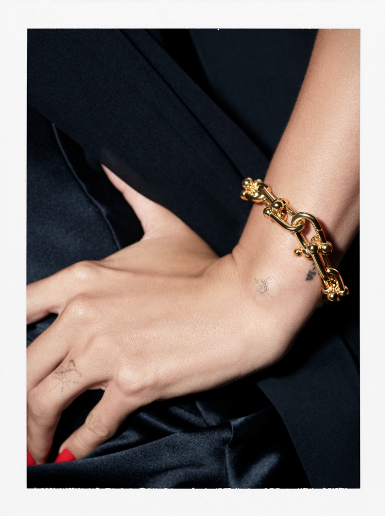 Tiffany & Co. Debuts Its 2022 Holiday Campaign, Re-envisioning Andy ...