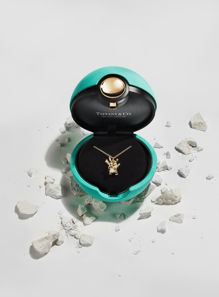 Tiffany & Arsham Studio & Pokémon small Pikachu pendant in yellow gold ...