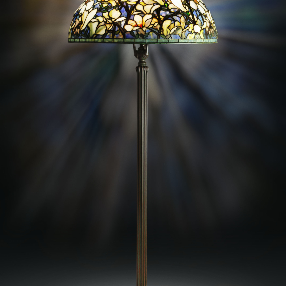 Magnolia Floor Lamp - Tiffany